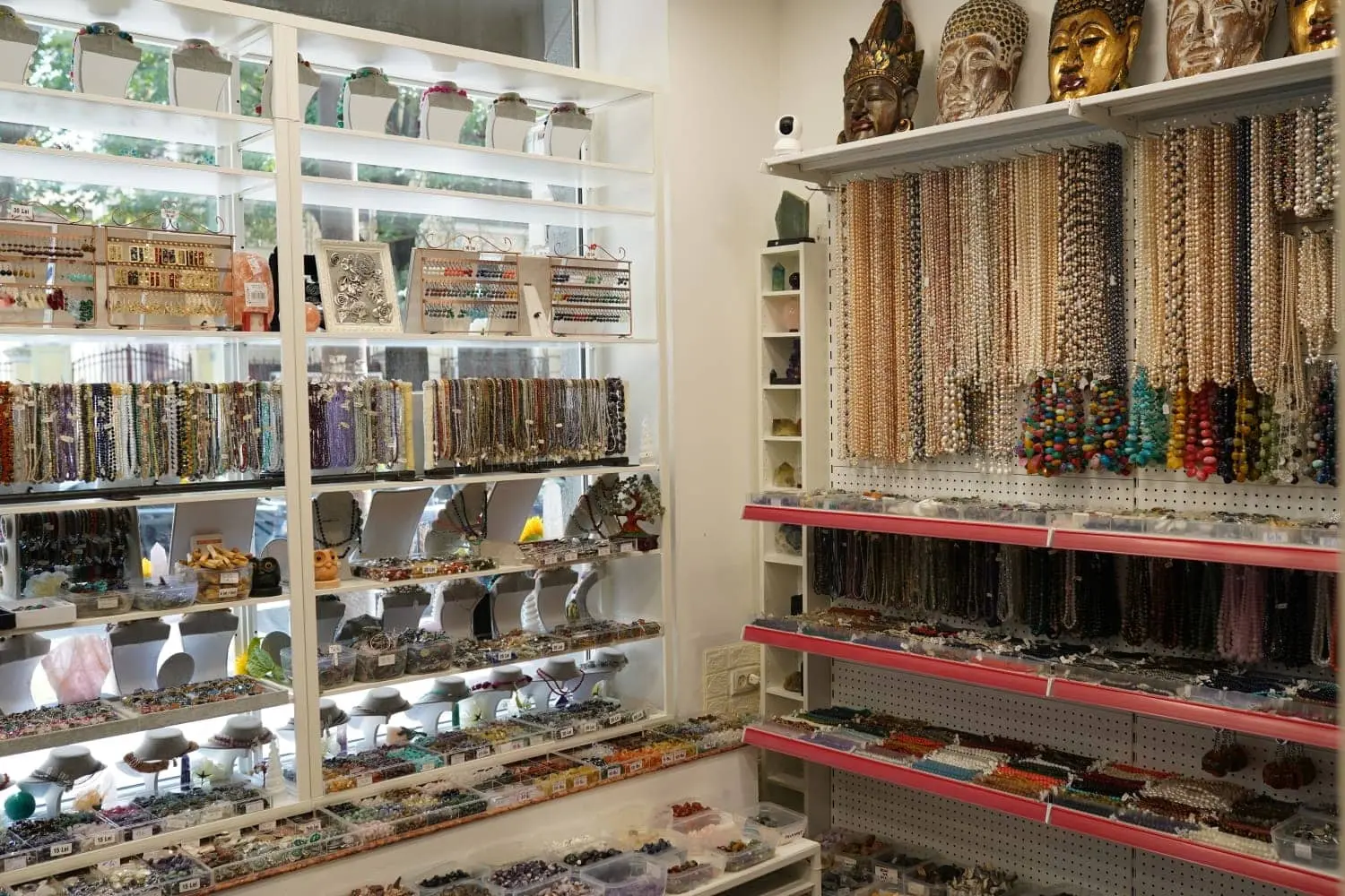 StoneMania Bijou Store Bucharest - Semi-precious stones showroom Bucharest