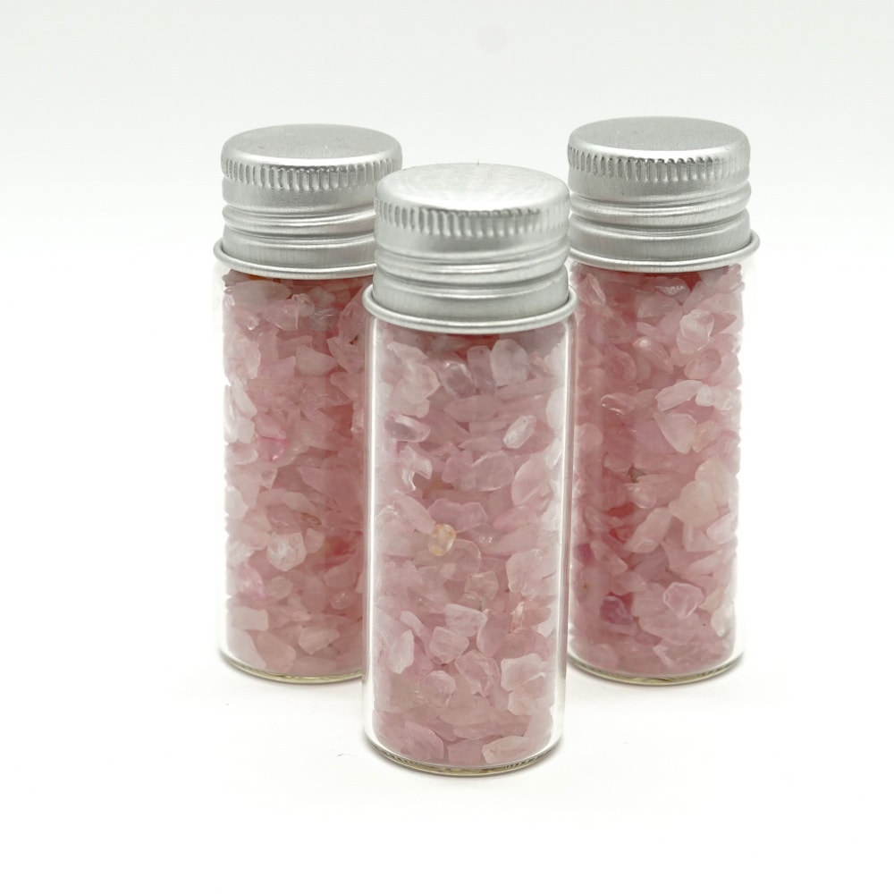 Sticla cu cristale naturale de cuart roz, mica - 6cm